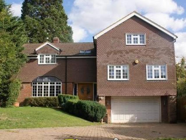 6 bedroom detached house for sale in Firs Walk Northwood HA6