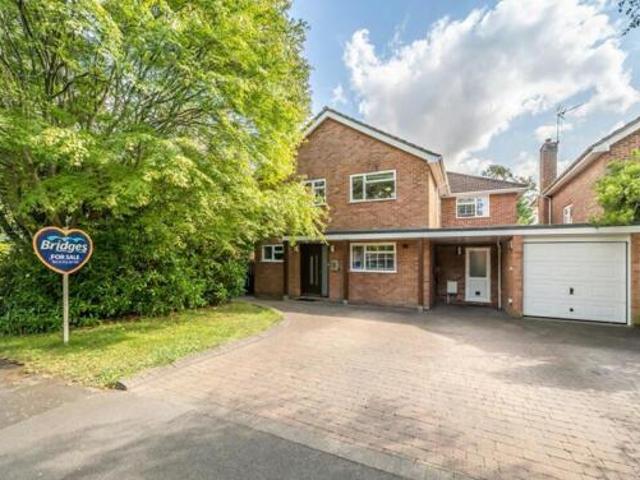 6 Bedroom Detached House For Sale In Fleet