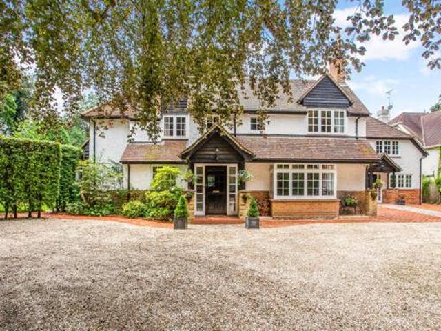 6 Bedroom Detached House For Sale In Fleet