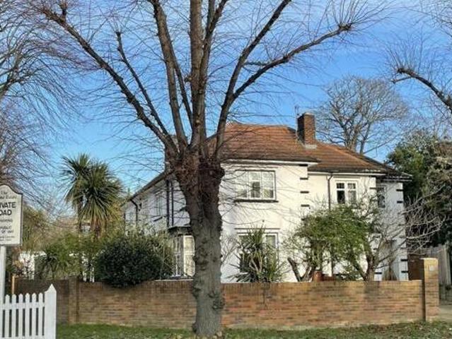 6 Bedroom Detached House For Sale In Kingston Upon Thames