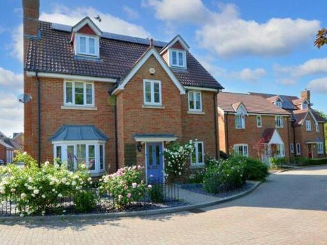 6 Bedroom Detached House For Sale In Kingsnorth