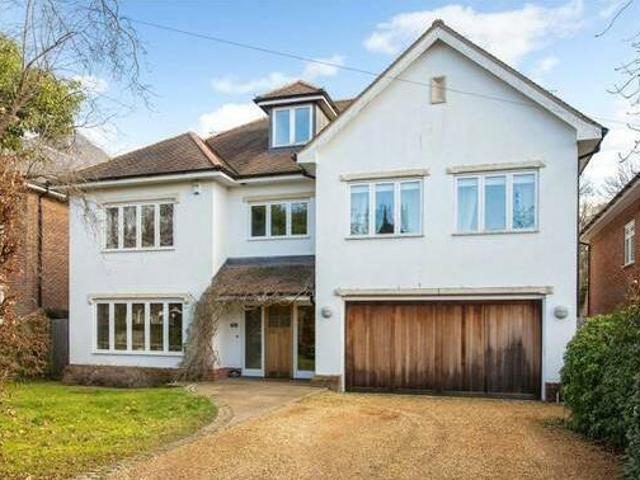 6 bedroom detached house for sale in Homewood Road St Albans Hertfordshire AL1