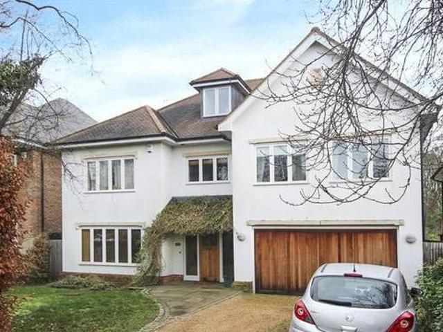 6 bedroom detached house for sale in Homewood Road St Albans Hertfordshire AL1 AL1