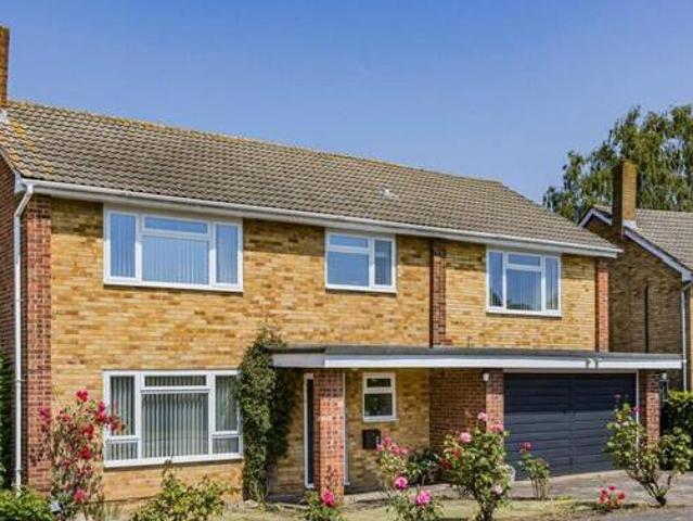 6 Bedroom Detached House For Sale In Hatfield