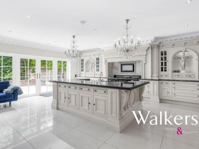6 bedroom detached house for sale in Heronway, Hutton Mount, CM13