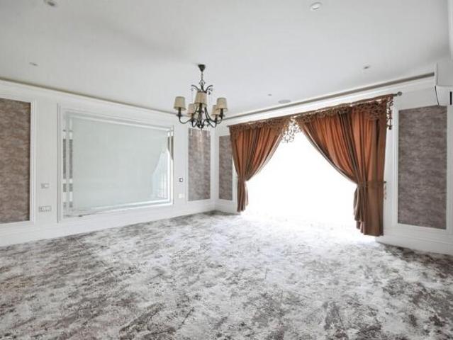 6 bedroom detached house for sale in Heronway, Hutton, Brentwood, CM13