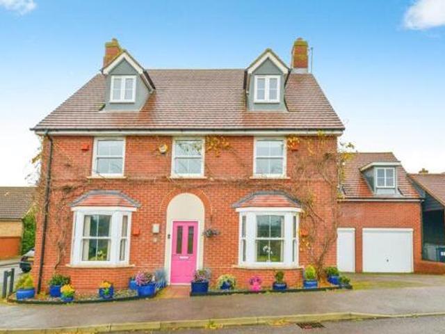 6 Bedroom Detached House For Sale In Hitchin