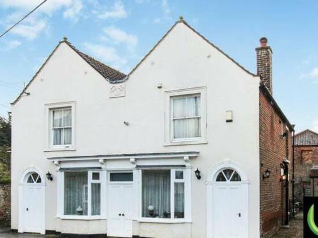 6 bedroom detached house for sale in High Street Docking PE31