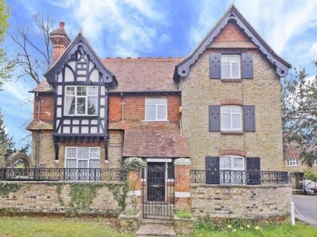 6 Bedroom Detached House For Sale In Hillingdon Village