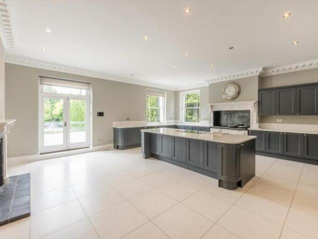 6 bedroom detached house for sale in Hungershall Park, Tunbridge Wells, Kent TN4