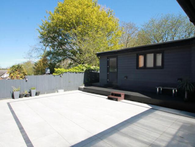 6 bedroom detached house for sale in Ivatt Close, Thurnby, Leicester, Leicestershire, LE7