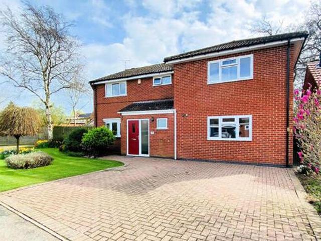 6 Bedroom Detached House For Sale In Oadby