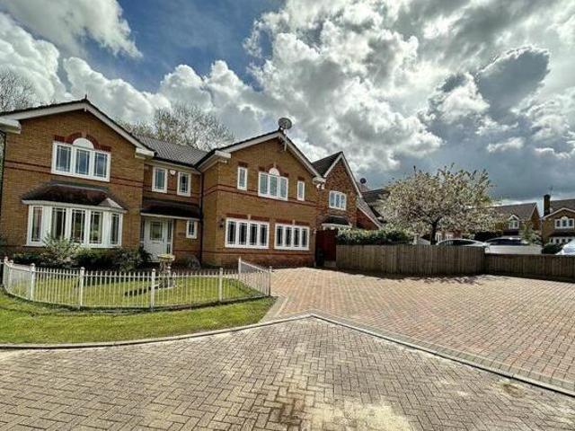 6 Bedroom Detached House For Sale In Oadby