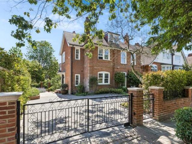 6 bedroom detached house for sale in Oakhill Avenue, London, NW3