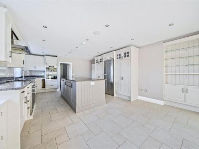 6 bedroom detached house for sale in Oakhill Road, Sevenoaks, Kent, TN13