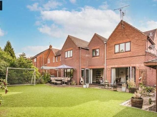 6 Bedroom Detached House For Sale In Oakwood, Derby
