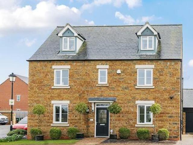6 Bedroom Detached House For Sale In Oxfordshire