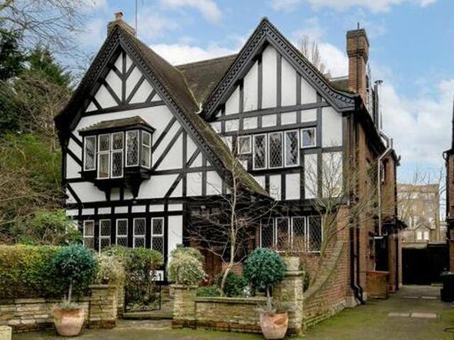 6 Bedroom Detached House For Sale In London