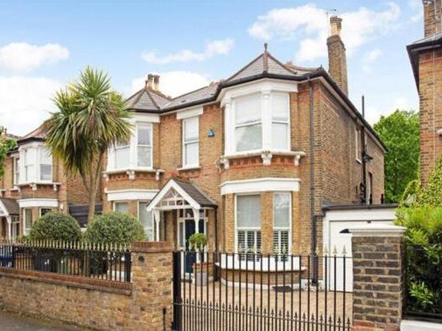 6 Bedroom Detached House For Sale In London