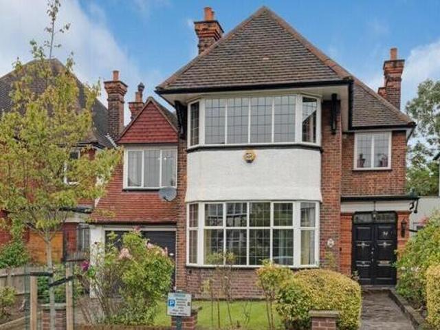 6 Bedroom Detached House For Sale In London