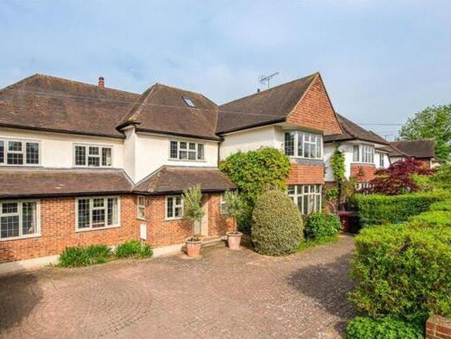 6 Bedroom Detached House For Sale In London