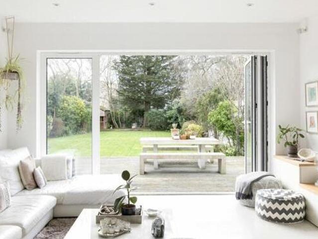 6 Bedroom Detached House For Sale In London