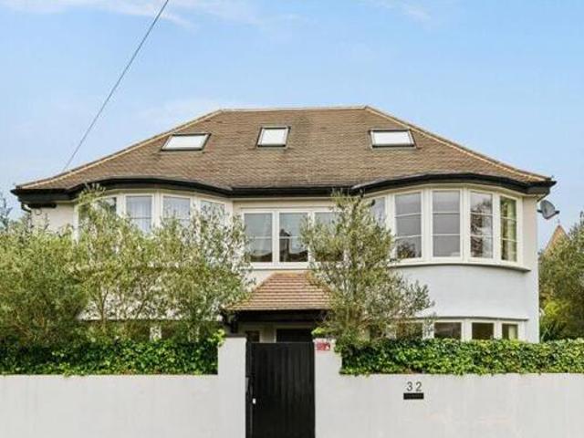 6 Bedroom Detached House For Sale In London