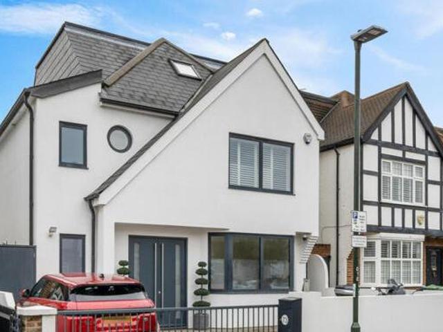 6 Bedroom Detached House For Sale In London