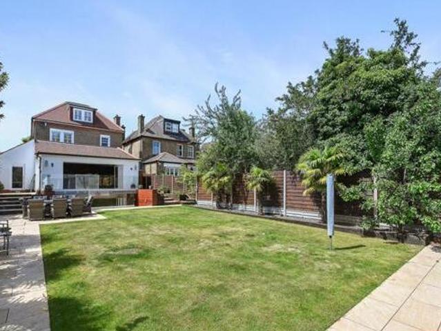 6 Bedroom Detached House For Sale In London