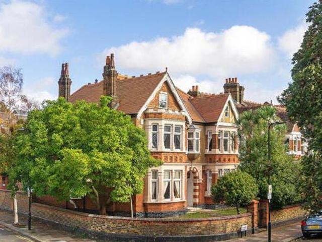 6 Bedroom Detached House For Sale In London
