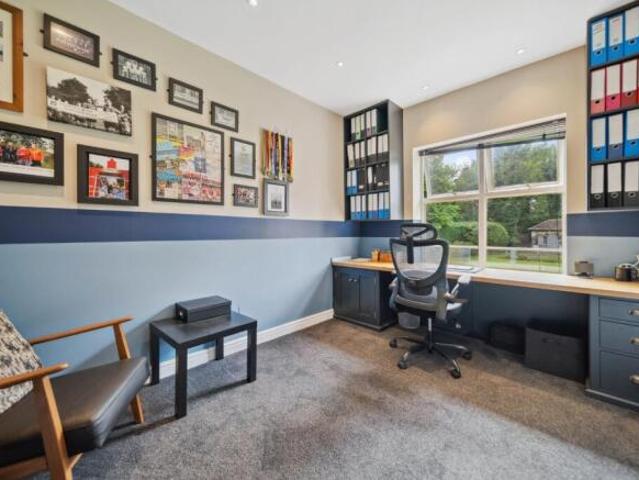6 bedroom detached house for sale in Leeds Road, Idle, Bradford, West Yorkshire, BD10