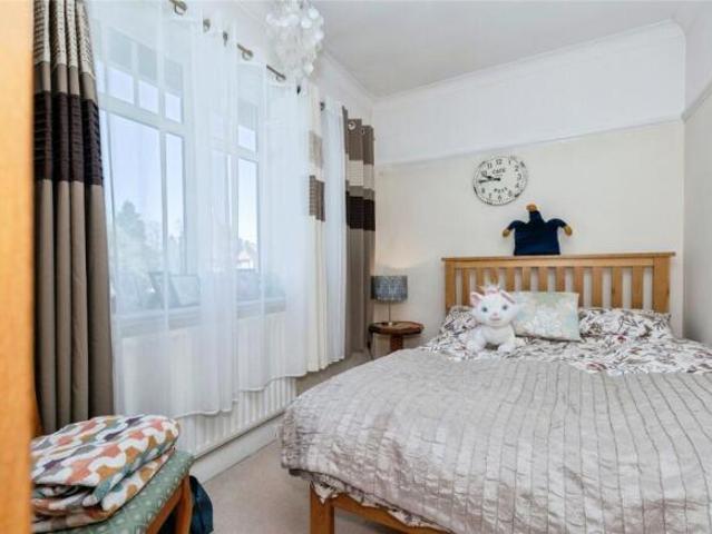 6 bedroom detached house for sale in Leicester Road, Oadby, Leicester, Leicestershire, LE2