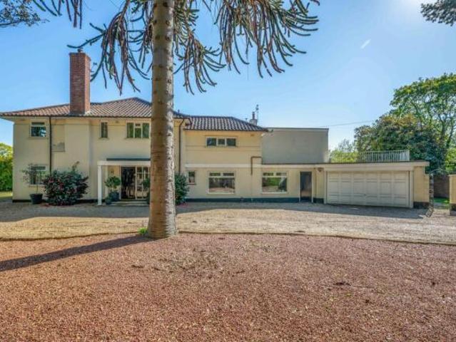6 bedroom detached house for sale in Lime Tree Road, Norwich, NR2