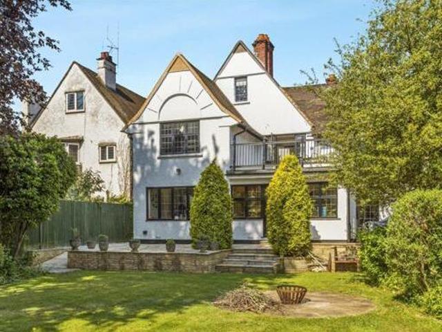 6 Bedroom Detached House For Sale In Maidenhead