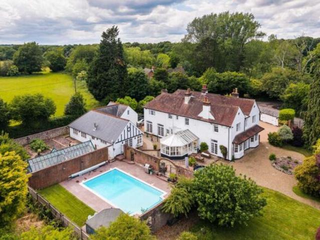 6 bedroom detached house for sale in Main Road, Knockholt, Kent, TN14