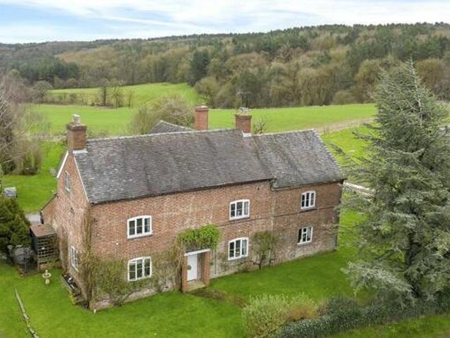6 Bedroom Detached House For Sale In Marchington Woodlands