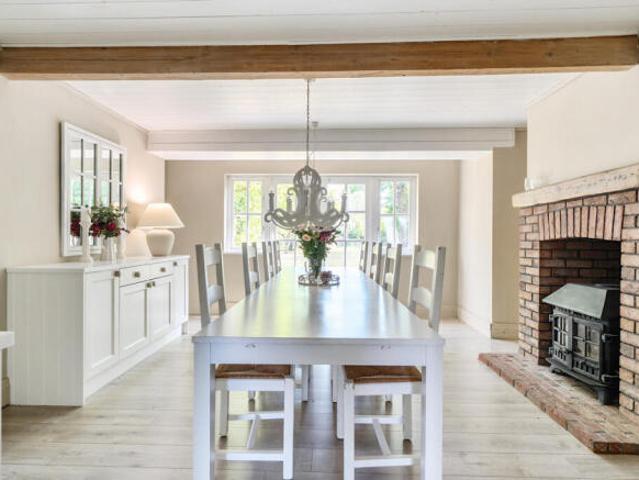 6 bedroom detached house for sale in Middle Road, Bristol, BS15