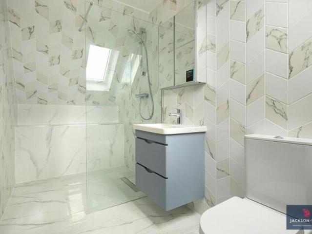 6 bedroom detached house for sale in Mill Lane, Kingsthorpe, Northampton, Northamptonshire, NN2