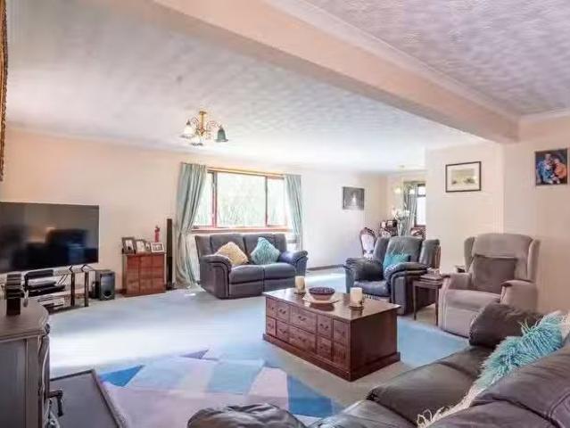 6 Bedroom Detached House For Sale In Muir Of Balnagowan, Inver.