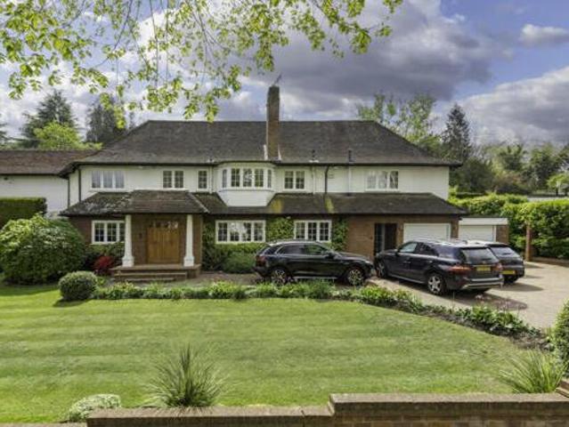 6 Bedroom Detached House For Sale In Northwood