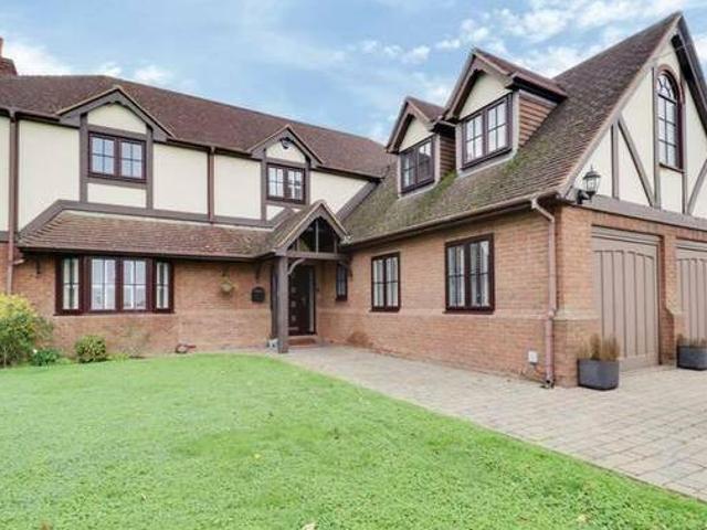 6 bedroom detached house for sale in North Road South Ockendon RM15