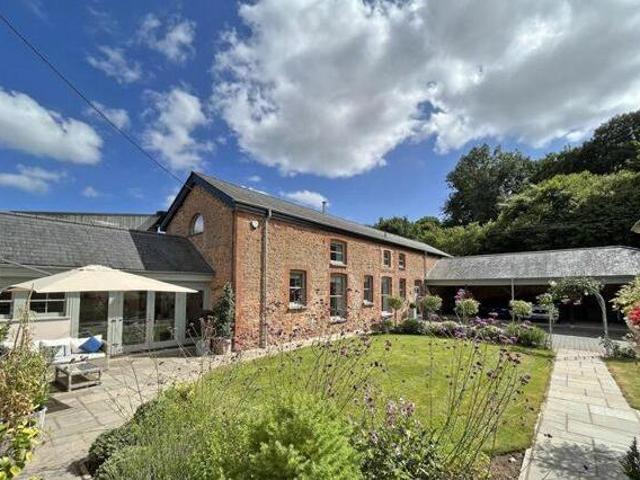 6 Bedroom Detached House For Sale In Northmostown