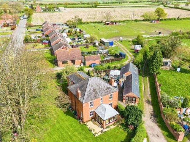 6 Bedroom Detached House For Sale In Newark, Nottinghamshire