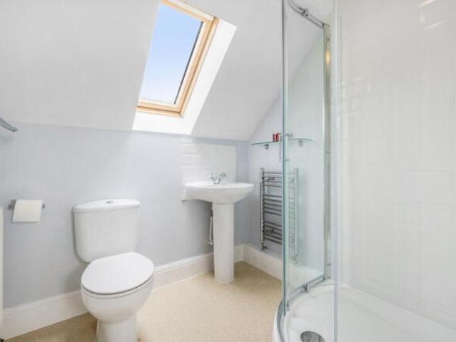 6 bedroom detached house for sale in Newark Road, North Hykeham, Lincoln, Lincolnshire, LN6