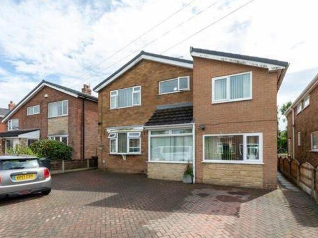 6 Bedroom Detached House For Sale In Newburgh