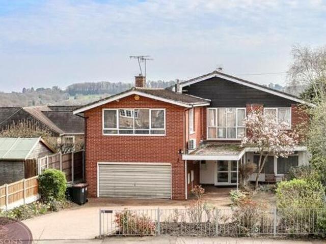 6 Bedroom Detached House For Sale In Newthorpe, Nottingham