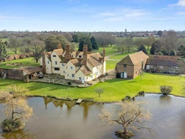 6 Bedroom Detached House For Sale In Southend on sea, Essex