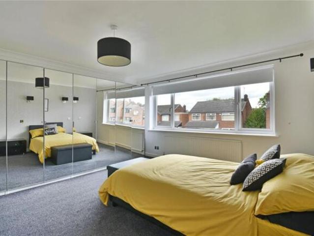 6 bedroom detached house for sale in Sevenoaks Avenue, Heaton Moor, Stockport, SK4