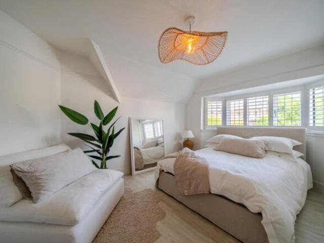 6 bedroom detached house for sale in Shawfield Park, Bromley, BR1