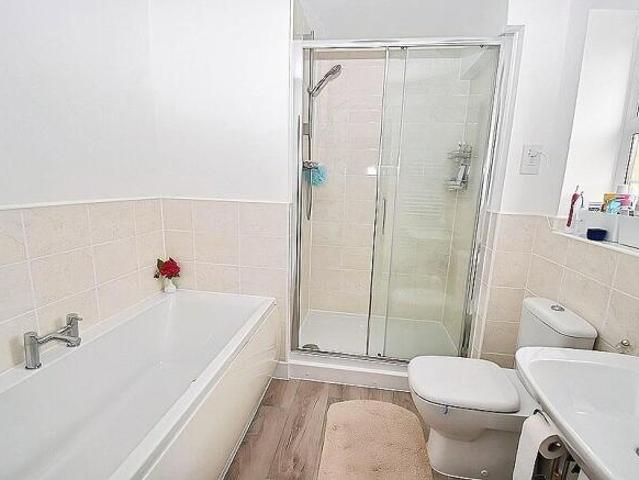 6 bedroom detached house for sale in Sluggett Place, Westclyst, Exeter, EX1